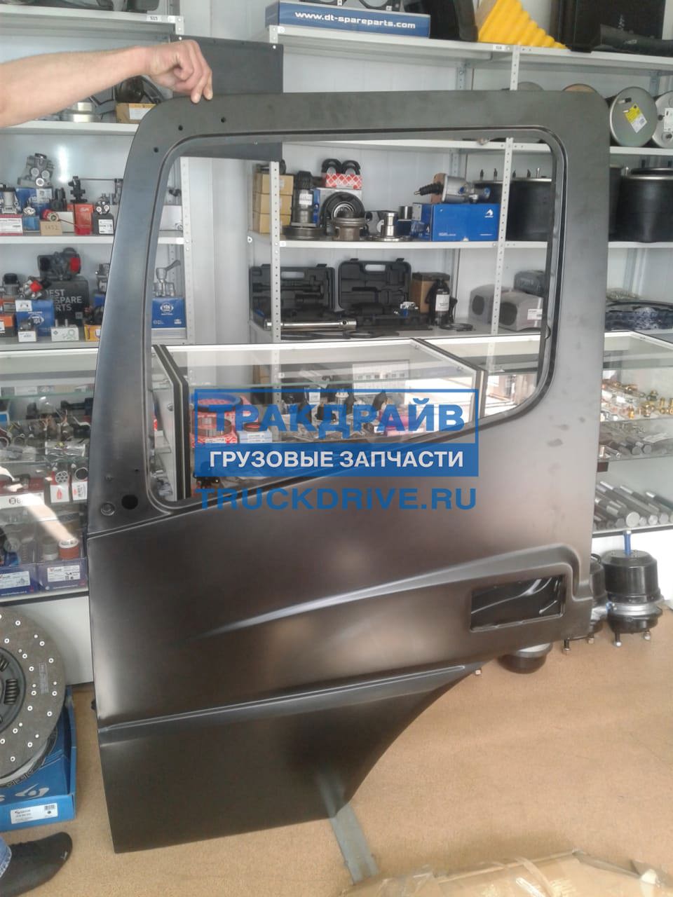 Дверь Мерседес Аксор кабины левая A9407200305 купить