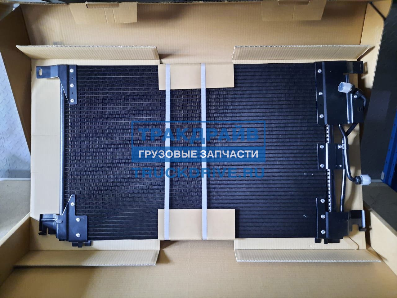 Радиатор кондиционера Мерседес Актрос A9425000154 35772 NRF купить недорого
