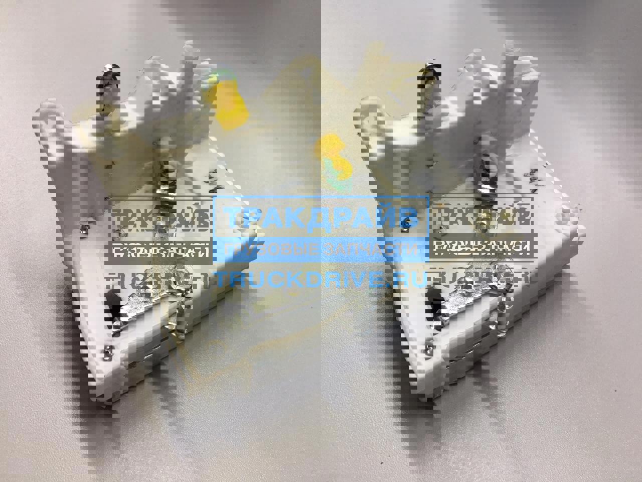 Замок двери Ивеко Еврокарго правый 98416346 IVECO купить недорого