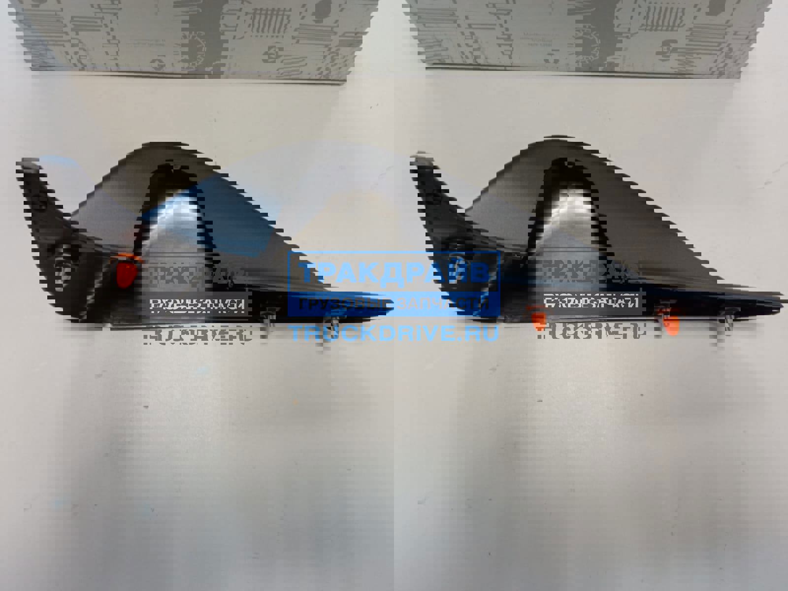 Крышка кронштейна зеркала Мерседес МП4 правая нижняя A9608112307 ...