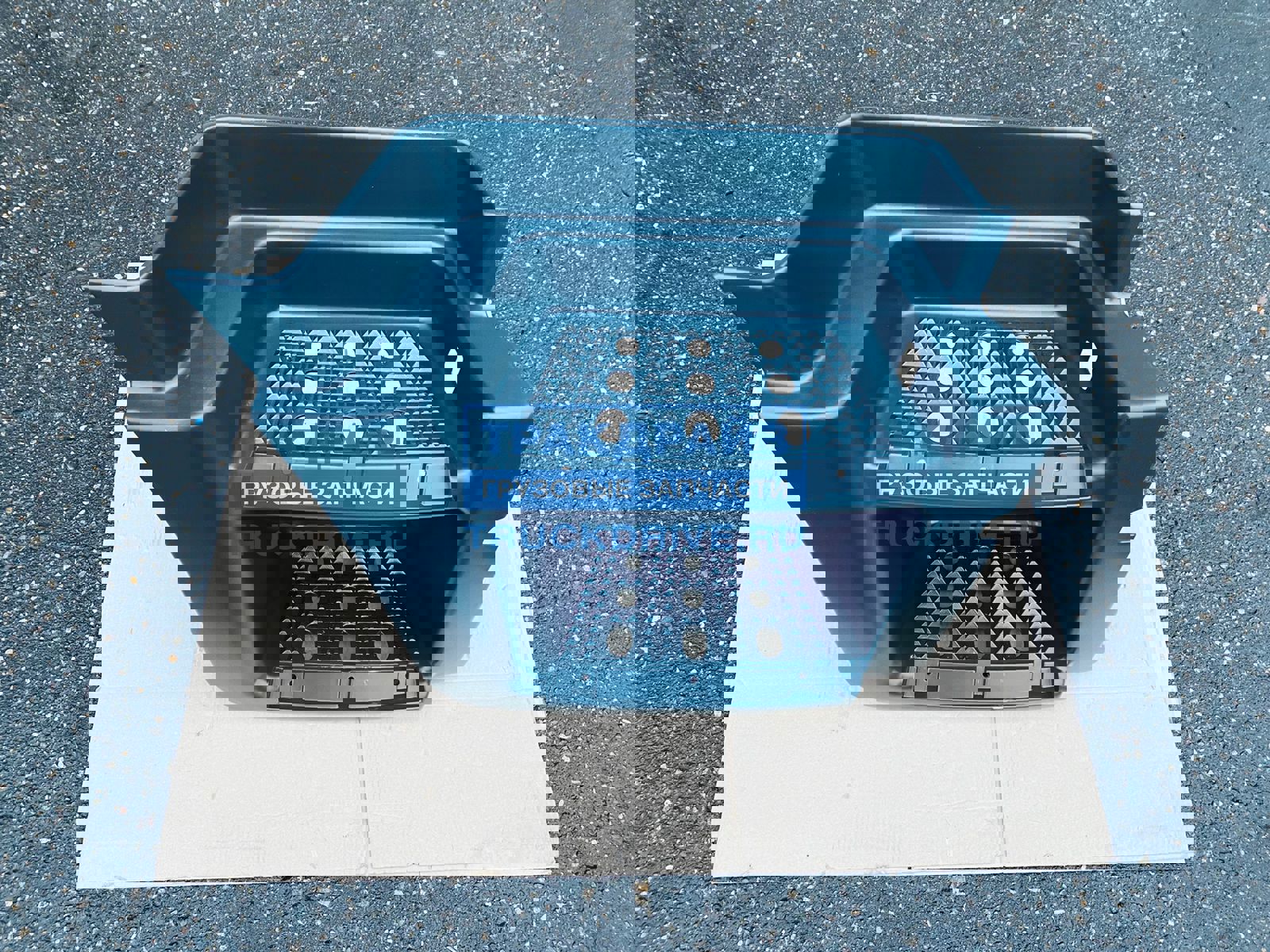 Подножка нижняя Ивеко Стралис правая AC500375431 ALFA CAR купить недорого