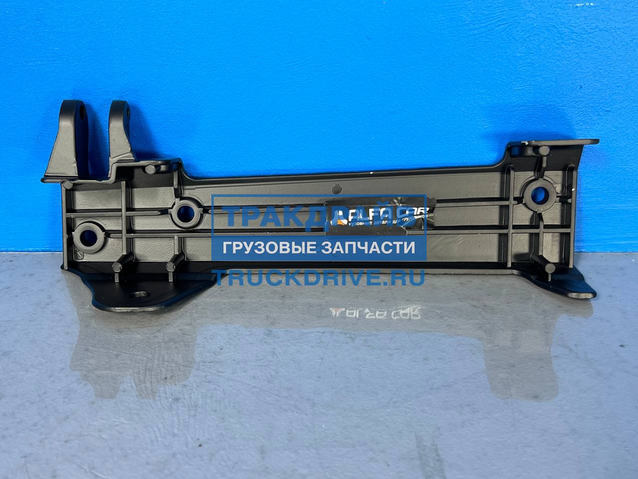 Кронштейн ручки панели Mercedes Actros MP2 MP3 правый AC9418240316 ALFA ...