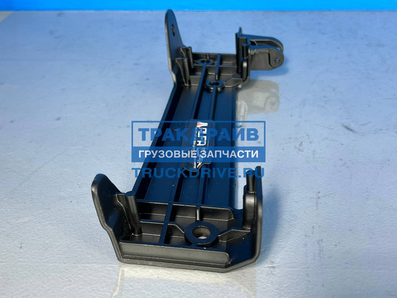 Кронштейн ручки панели Mercedes Actros MP2 MP3 правый AC9418240316 ALFA ...