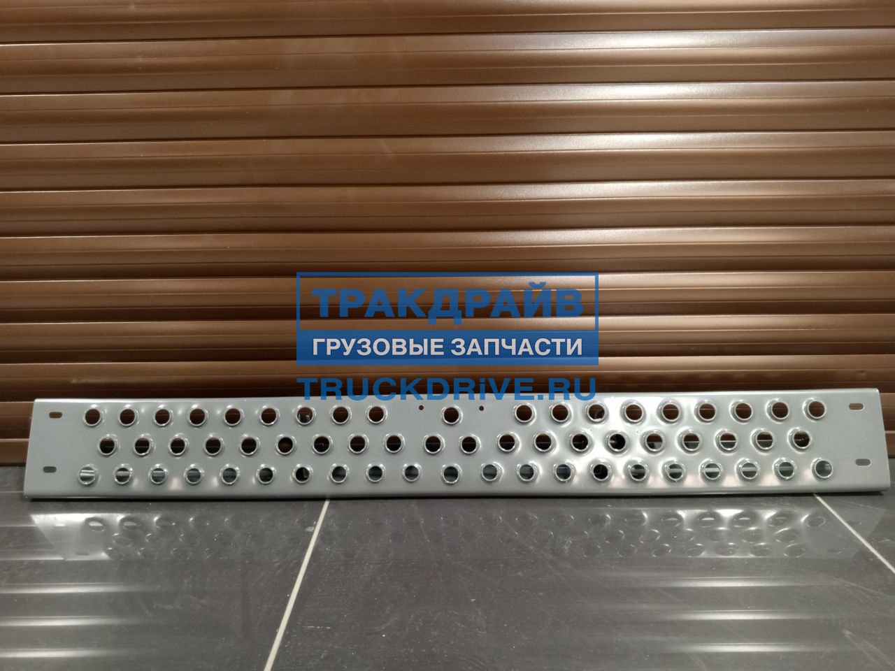 Подножка бампера Mercedes Actros MP1 металлическая AC9418801670 ALFA ...