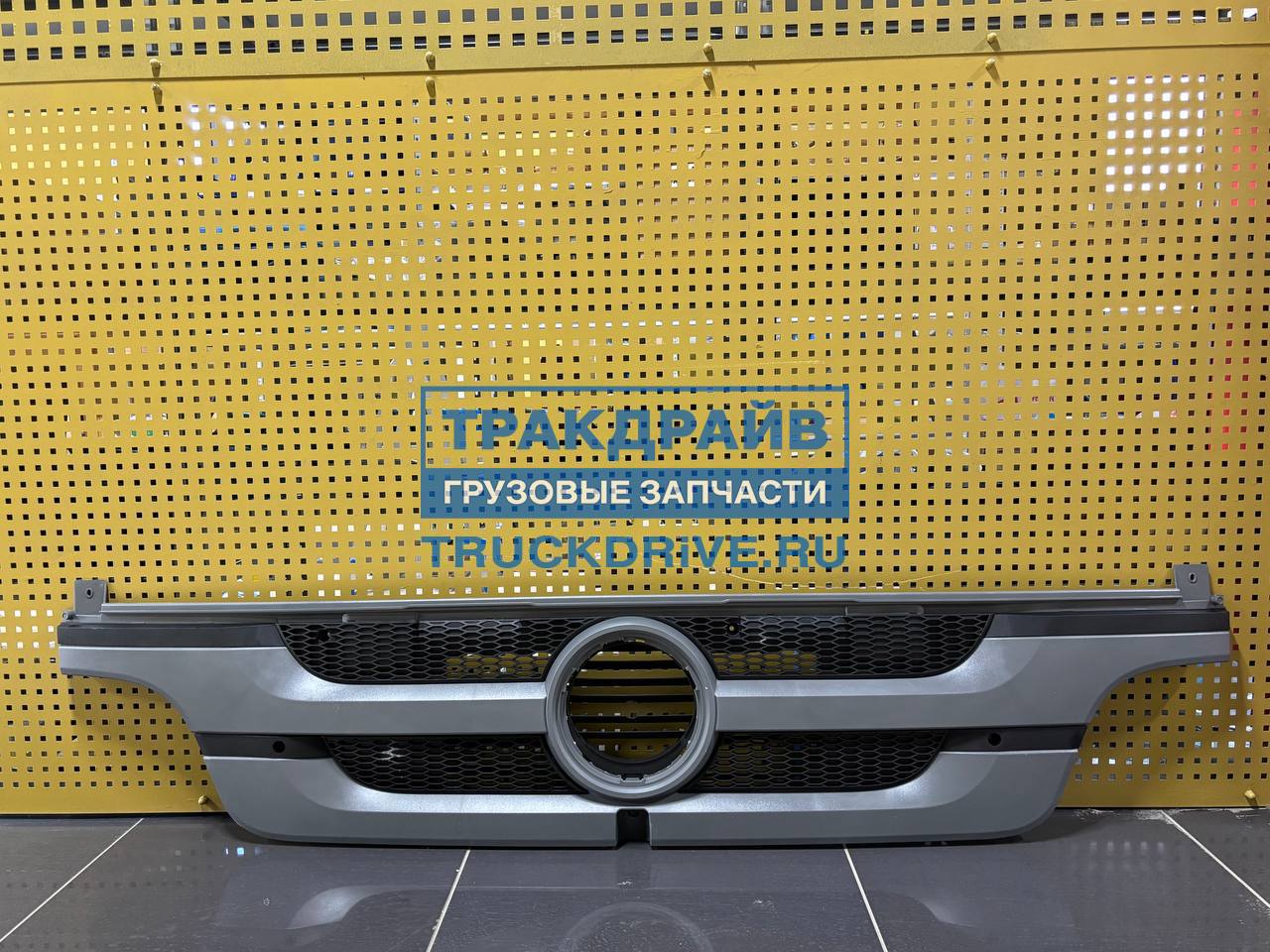 Решетка радиатора Mercedes Atego 3 AC9728800085 ALFA CAR купить недорого