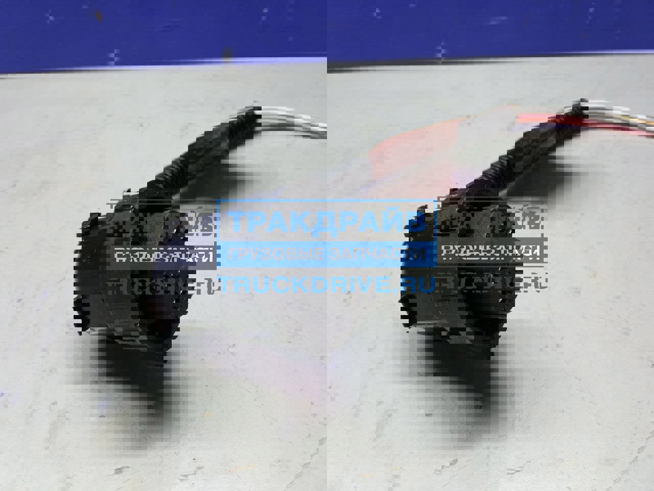 Разъем 8-контактный гнездовой байонет Г-образный заднич фонарей AX526 ...