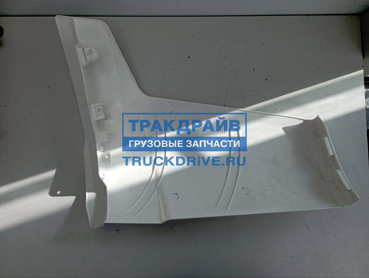Дефлектор кабины MAN TGX правый после 2020г CMB436366 COMBO купить недорого