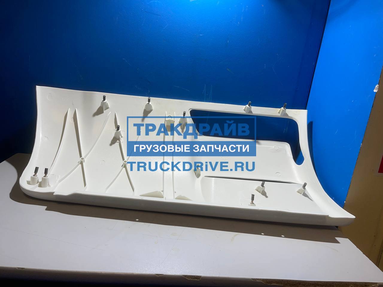 Дефлектор кабины для грузовиков Scania 4 series правый 903.23234 COSPEL ...