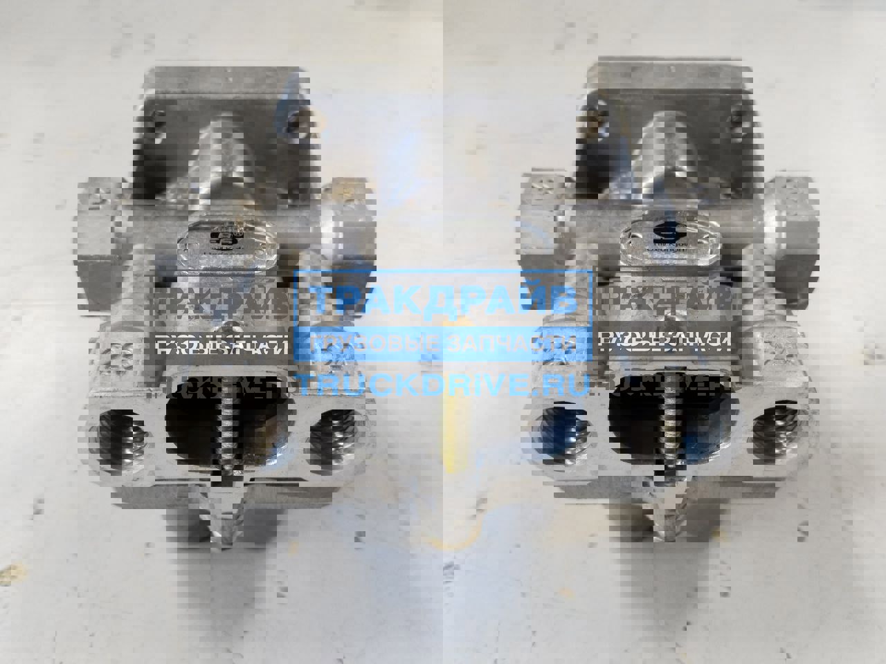 Клапан 4-х контурный защитный DAF Iveco MAN 18.01.3010 EBS купить недорого
