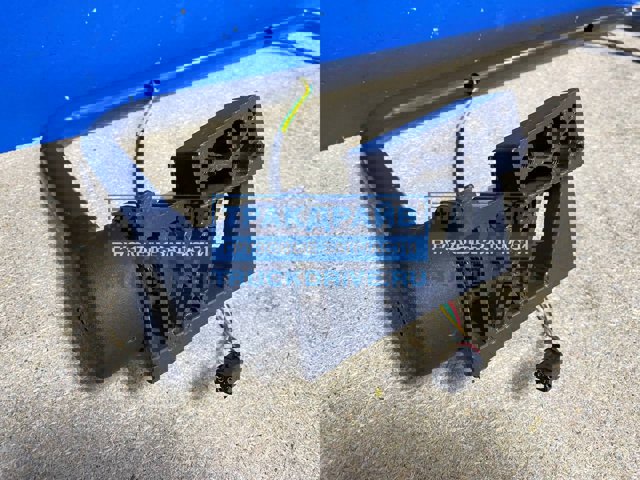 Кронштейн правого зеркала Вольво FMX 74.0001 GEPARTS купить недорого