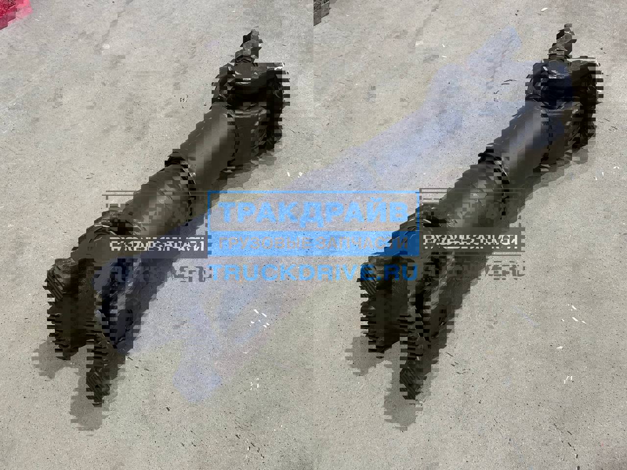 Вал карданный Volvo FH FM межосевой L=680 мм Китай крестовина 52х152 ...