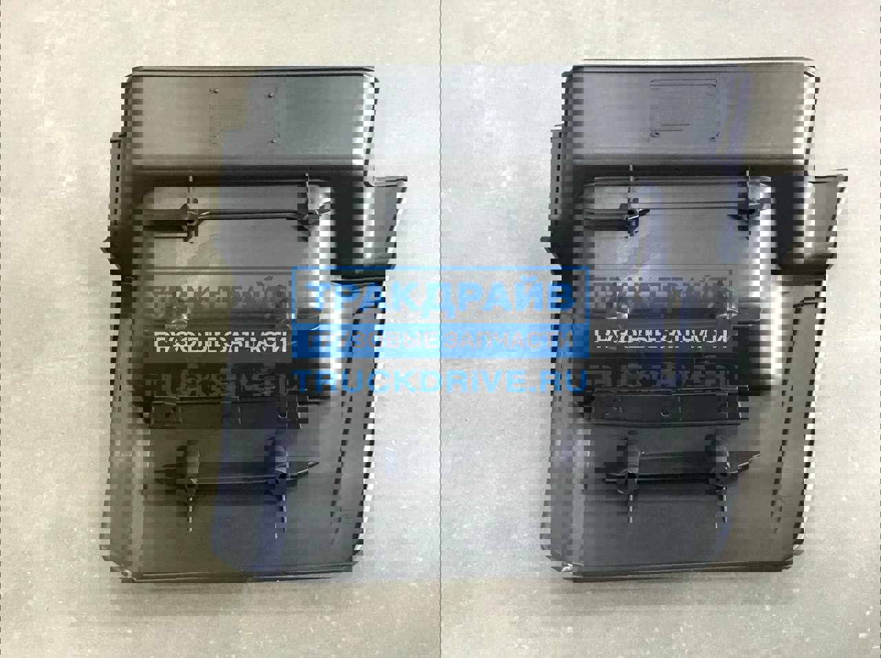 Подножка правая Ивеко Стралис Траккер 2997524 IVECO купить недорого