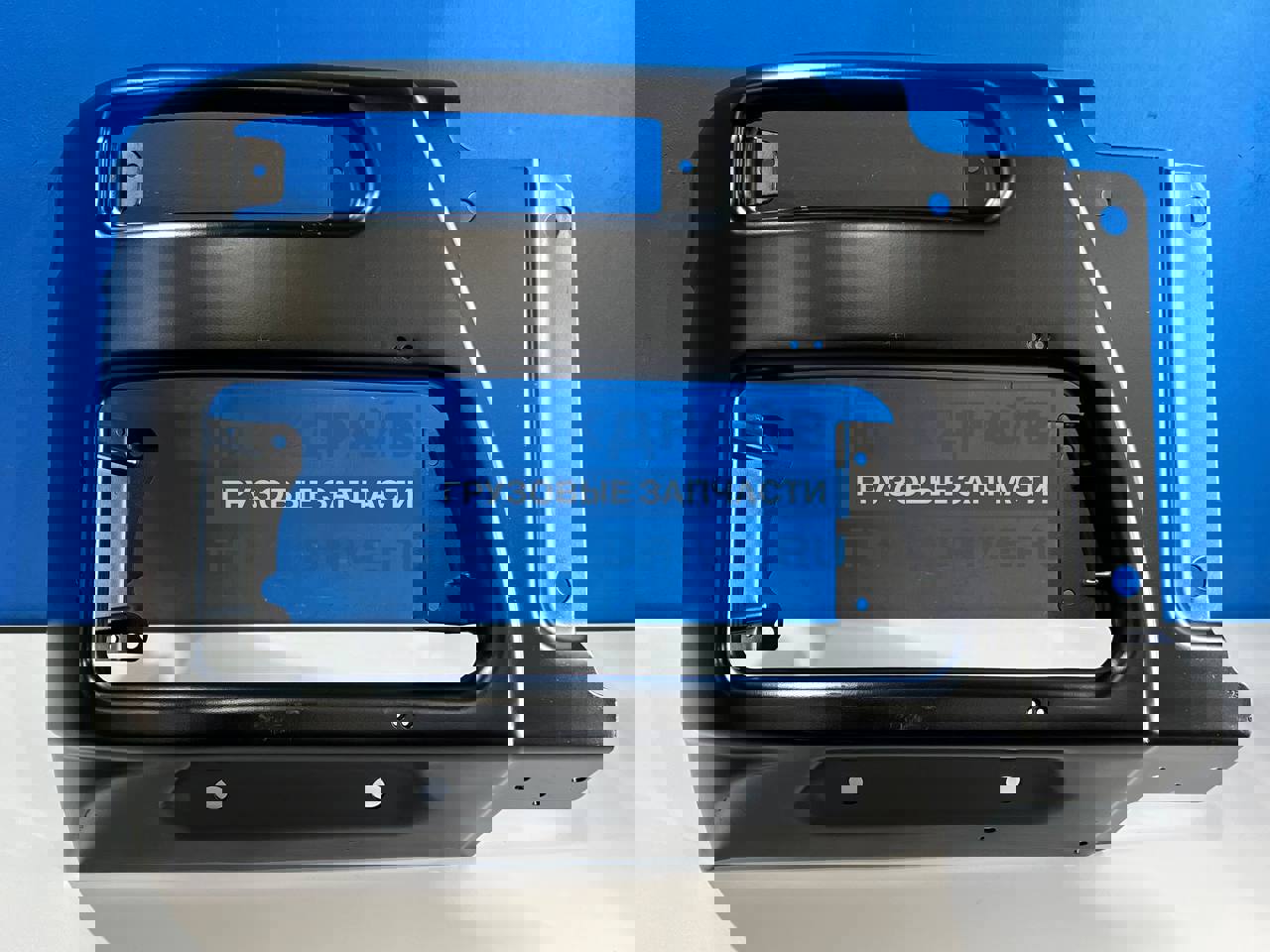 Бампер правая часть Ивеко Стралис Траккер 504221320 IVECO купить недорого