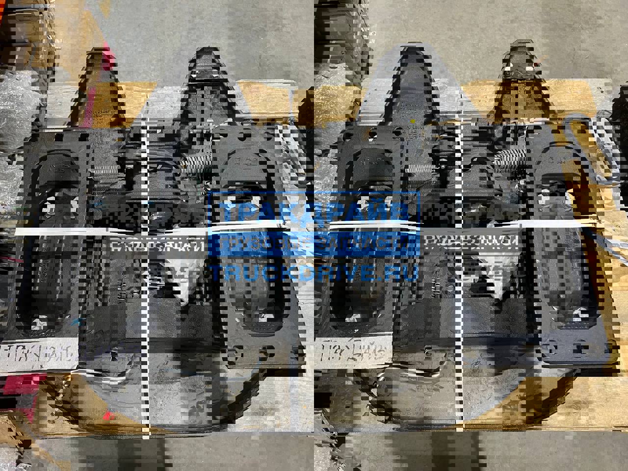 Седло Jost JSK38C1 шкворень 3,5 дюйма 190 мм нагрузка 38 тонн JSK38C1 ...