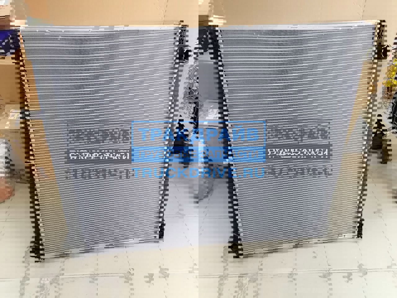 Радиатор охлаждения для автобусов Ман Неоплан 272300 KALE купить недорого