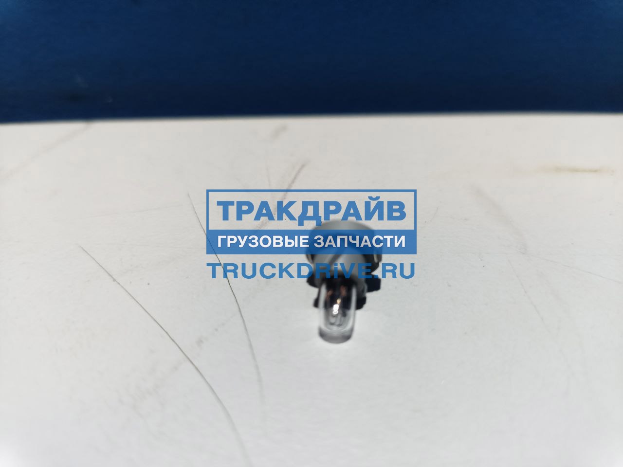 Лампа дополнительного освещения 14V 80MA T4.2 1563 KOITO купить недорого