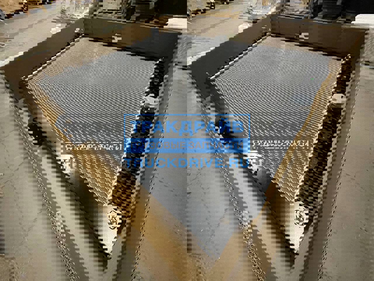 Радиатор охлаждения Mercedes Actros MP4 MP5 Arocs LRc 1592 LUZAR купить ...