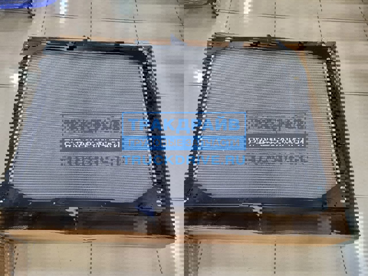 Радиатор DAF XF 105 с рамкой LRc 2802 LUZAR купить недорого