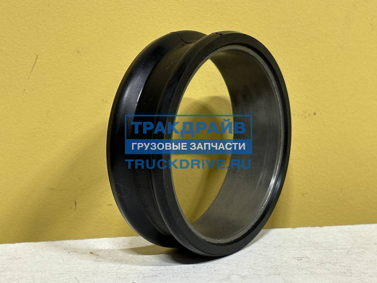 Вставная труба патрубка системы охлаждения грузовиков MAN 51981820099 ...