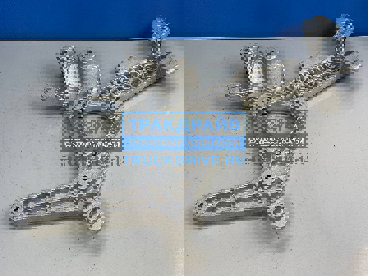 Кронштейн бампера Mercedes Actros MP4 левый M3100655 MARSHALL купить ...