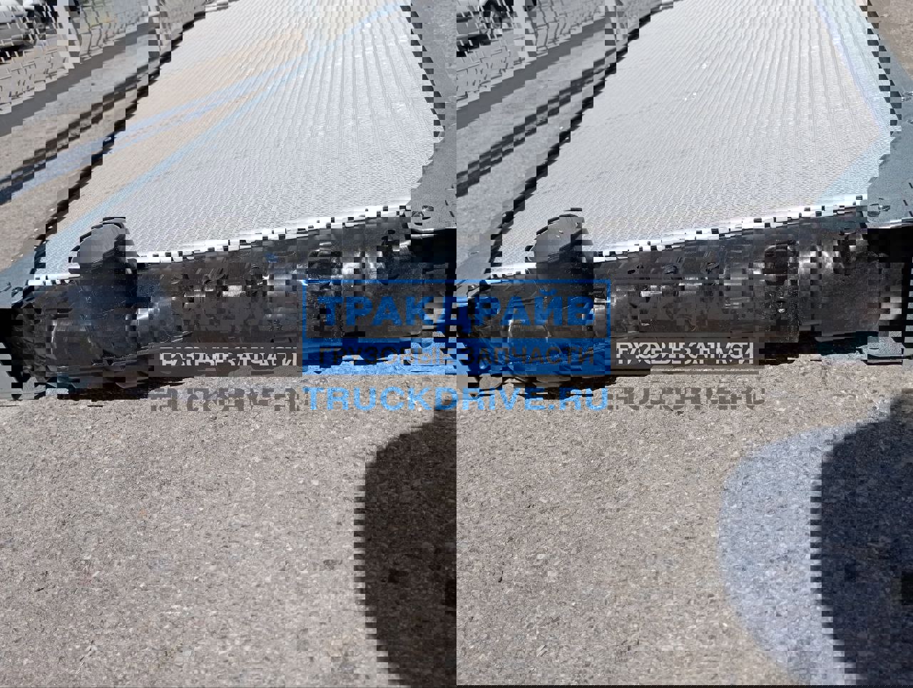 Радиатор охлаждения NEOPLAN BUS SETRA BUS 69604A NISSENS купить недорого