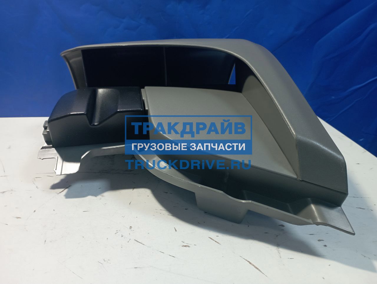 Дефлектор кабины Mercedes Axor Atego левый 1810 0643 SAMPA купить недорого