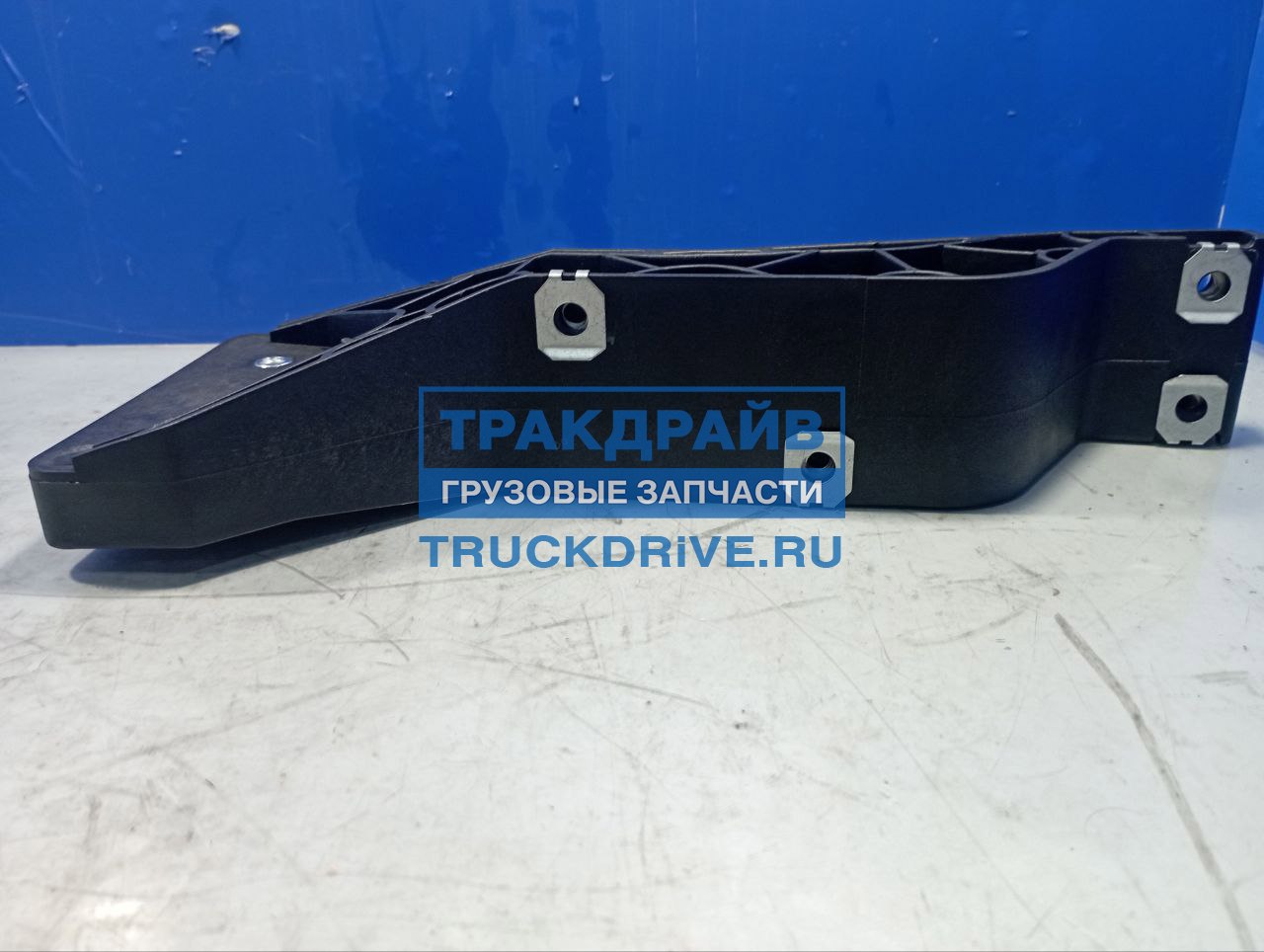 Кронштейн бампера правый MAN TGS 1820 0419 SAMPA купить недорого