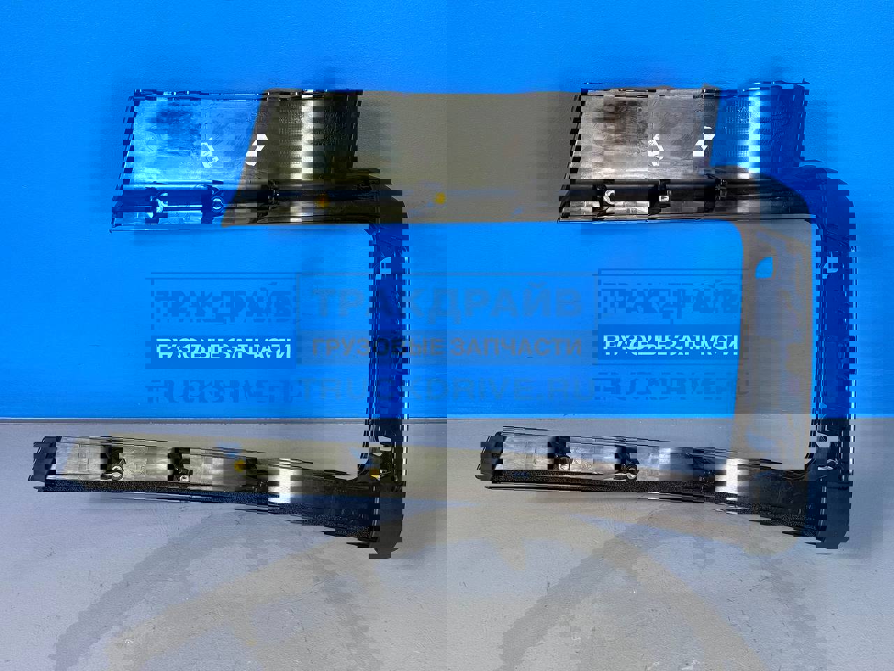 Рамка фары для автомобилей Скания 6 серии правая 2641674 SCANIA купить ...