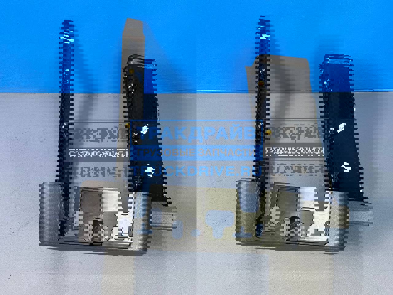 Рамка фары для автомобилей Скания 6 серии правая 2641674 SCANIA купить ...