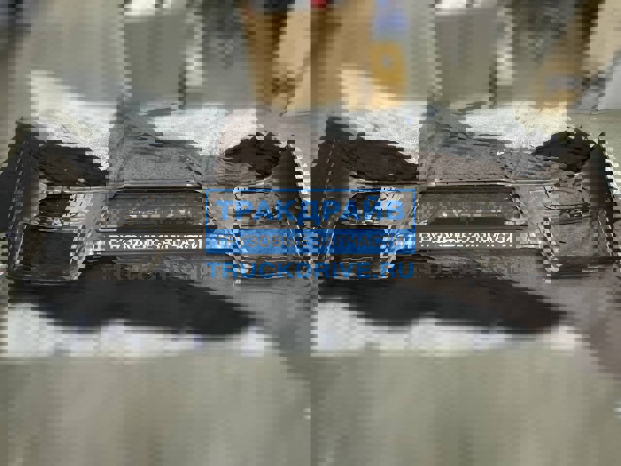 Бампер HOWO T5G под треугольные туманки передний WG1642242101 SITRAK ...