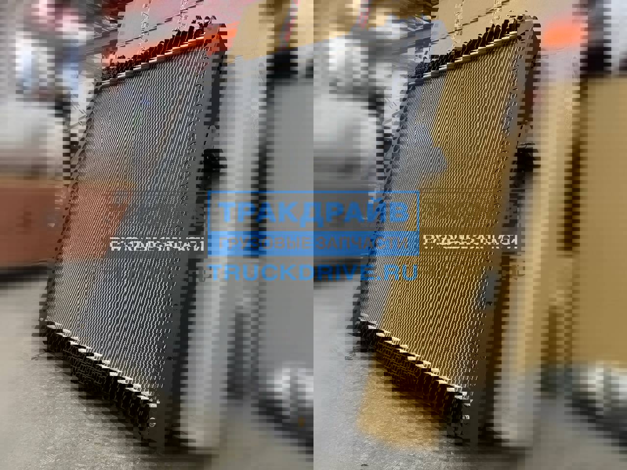 Радиатор системы охлаждения для Мерседес Актрос Мп4 Антос Арокс 13.001. ...