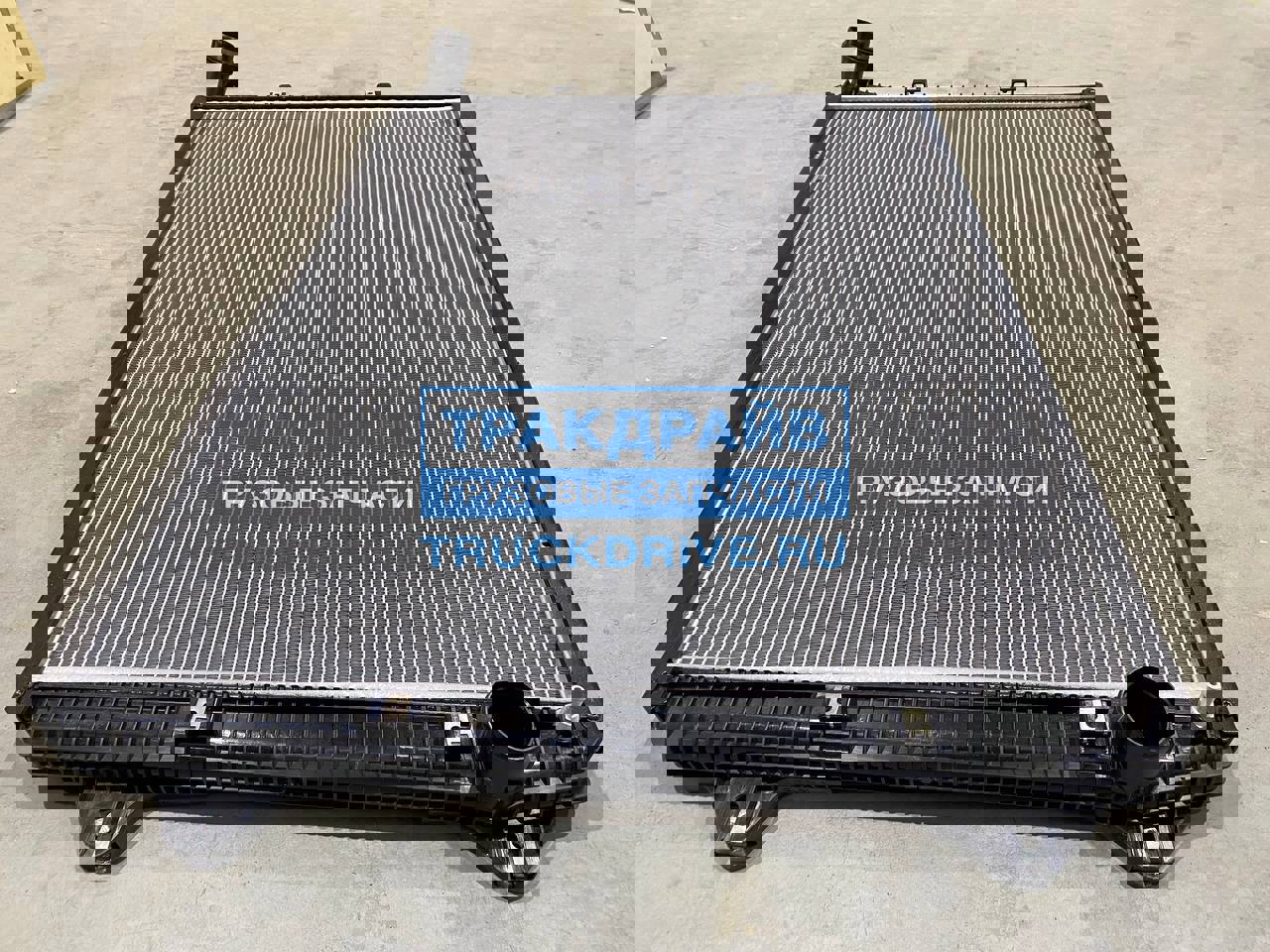 Радиатор охлаждения для автомобилей Скания 6 серия 24v643 SVRTECH ...