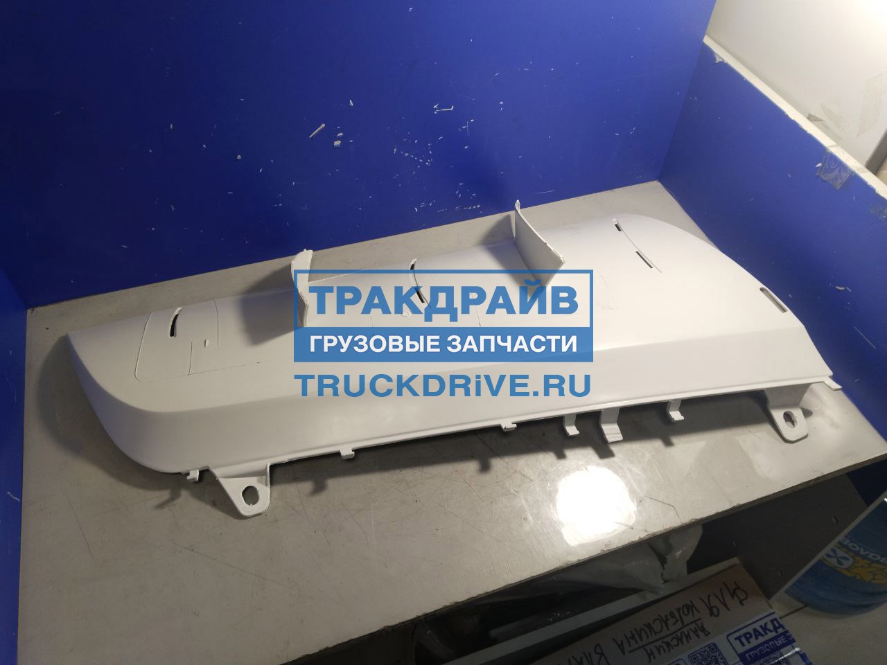 Дефлектор кабины Mercedes Actros MP4 Mega левый внутренний T0188-4004 ...