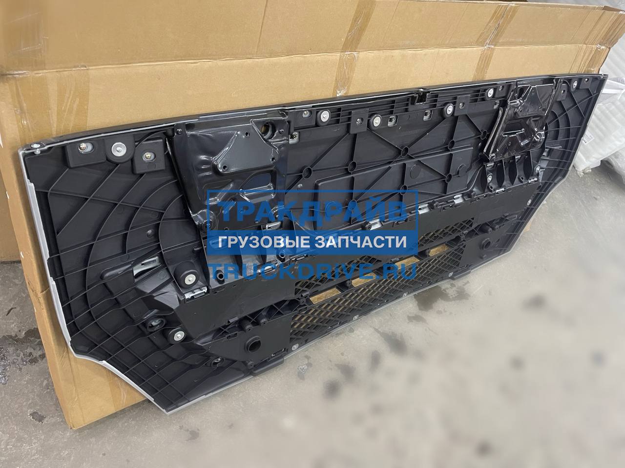 Передняя панель капота для Iveco Stralis 5801550647IVC TROFEO купить ...