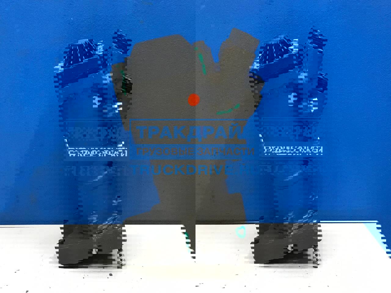 Главный тормозной кран Volvo FM4 FH4 21107842 VOLVO купить недорого