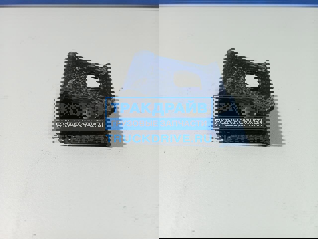 Клипса крепления радиатора грузовиков Volvo 21375447 VOLVO купить недорого