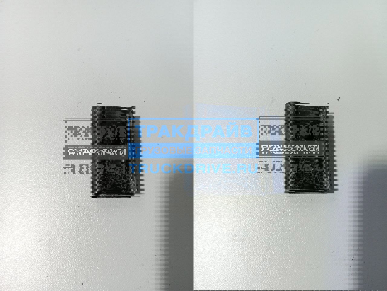 Клипса крепления радиатора грузовиков Volvo 21375447 VOLVO купить недорого