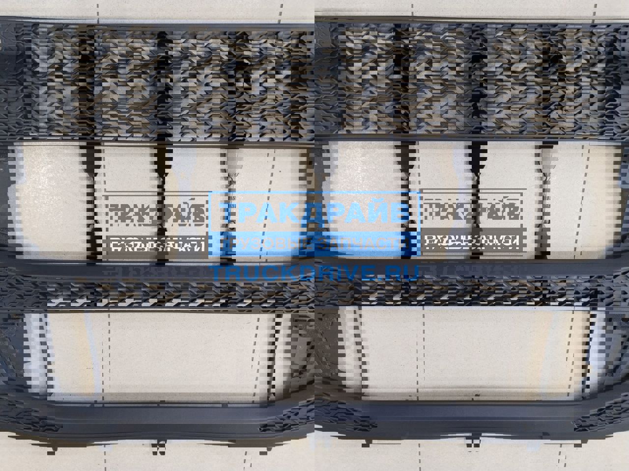 Решетка радиатора Volvo FH 23512110 VOLVO купить недорого