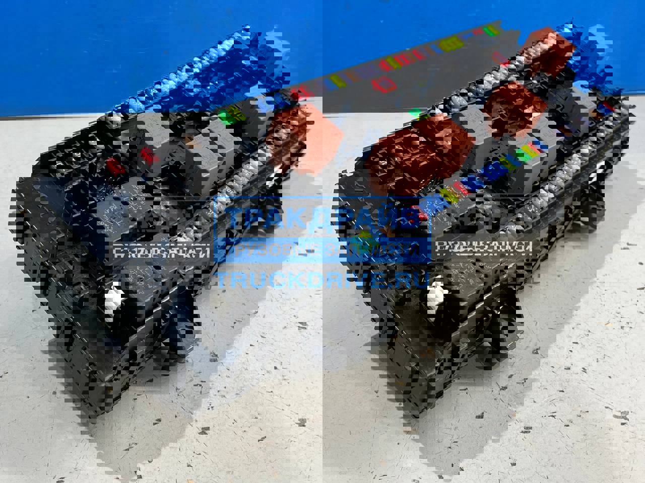 Блок предохранителей и реле грузовиков Вольво 23762561 VOLVO купить ...