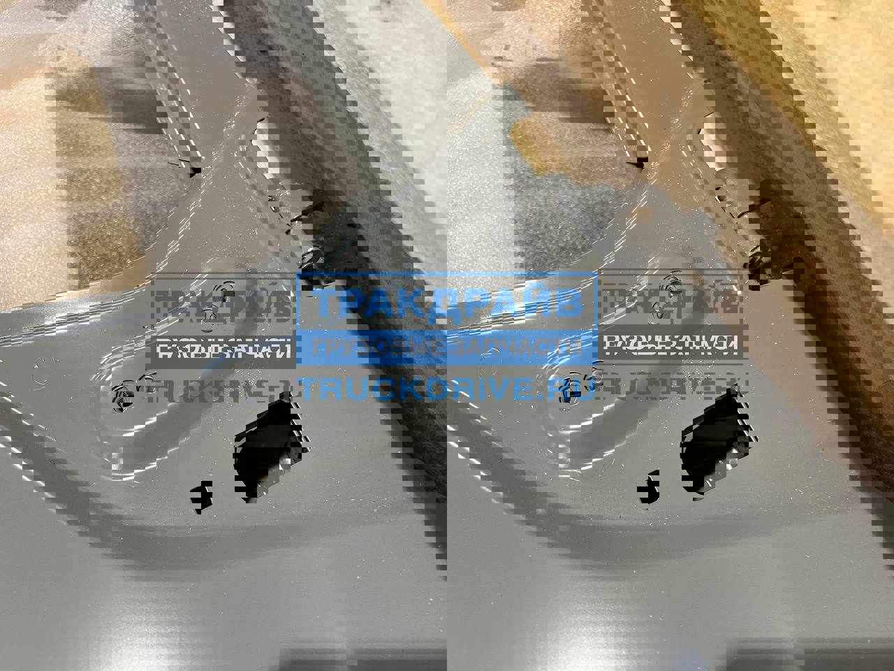 Оригинальная дверь Volvo FH4 правая 82183386 VOLVO купить недорого