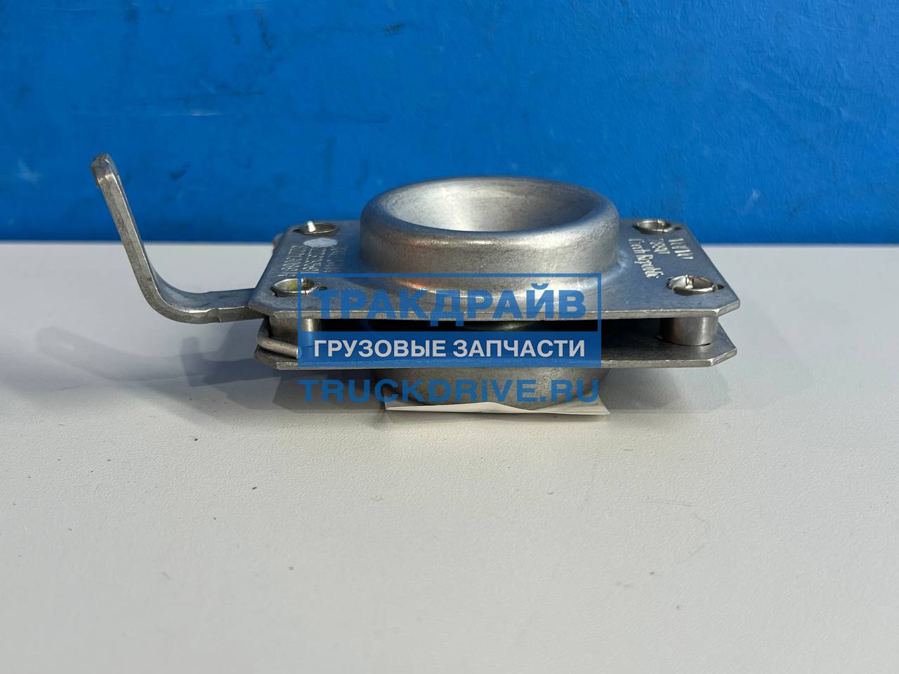 Замок капота Вольво FH4 правый 82213089 VOLVO купить недорого