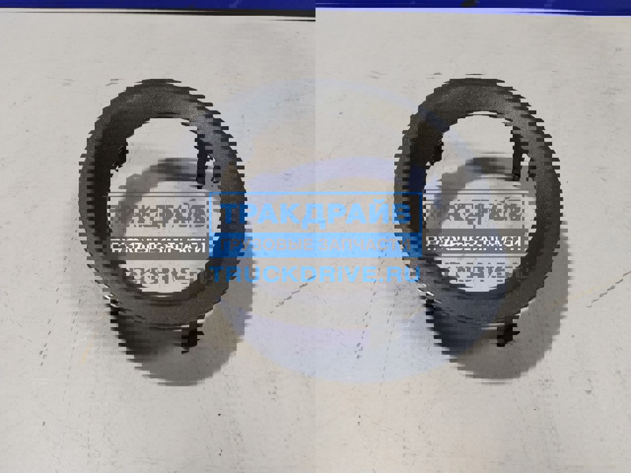 Крышка фары Volvo FMX правая 82335293 VOLVO купить недорого