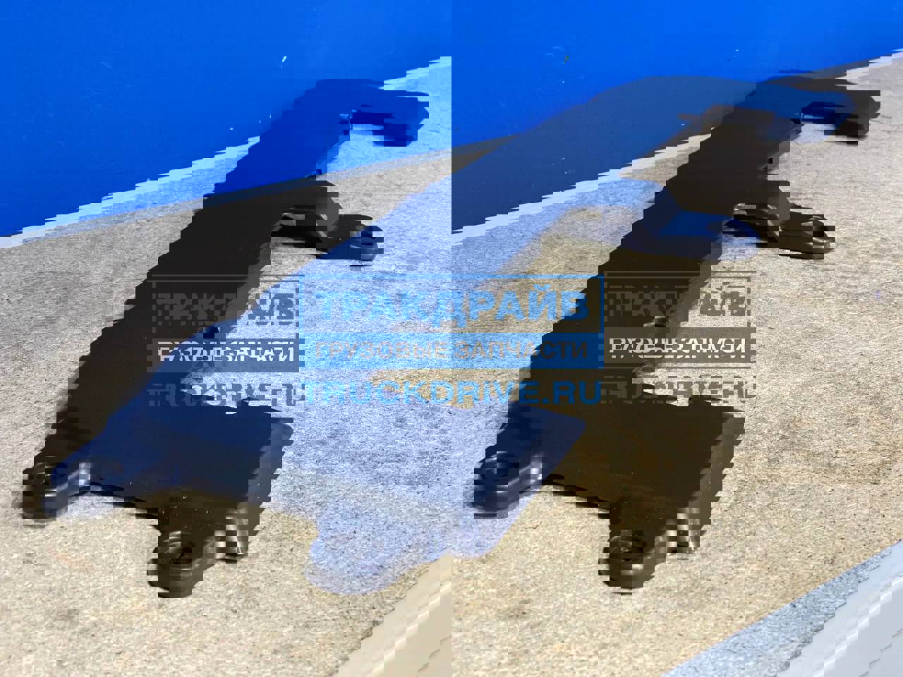 Накладка капота Вольво ФМ4 внутренняя 82486099 VOLVO купить недорого