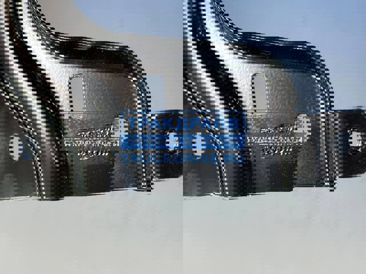 Кронштейн для Volvo FM FH (крыло переднее) 82690799 VOLVO купить недорого