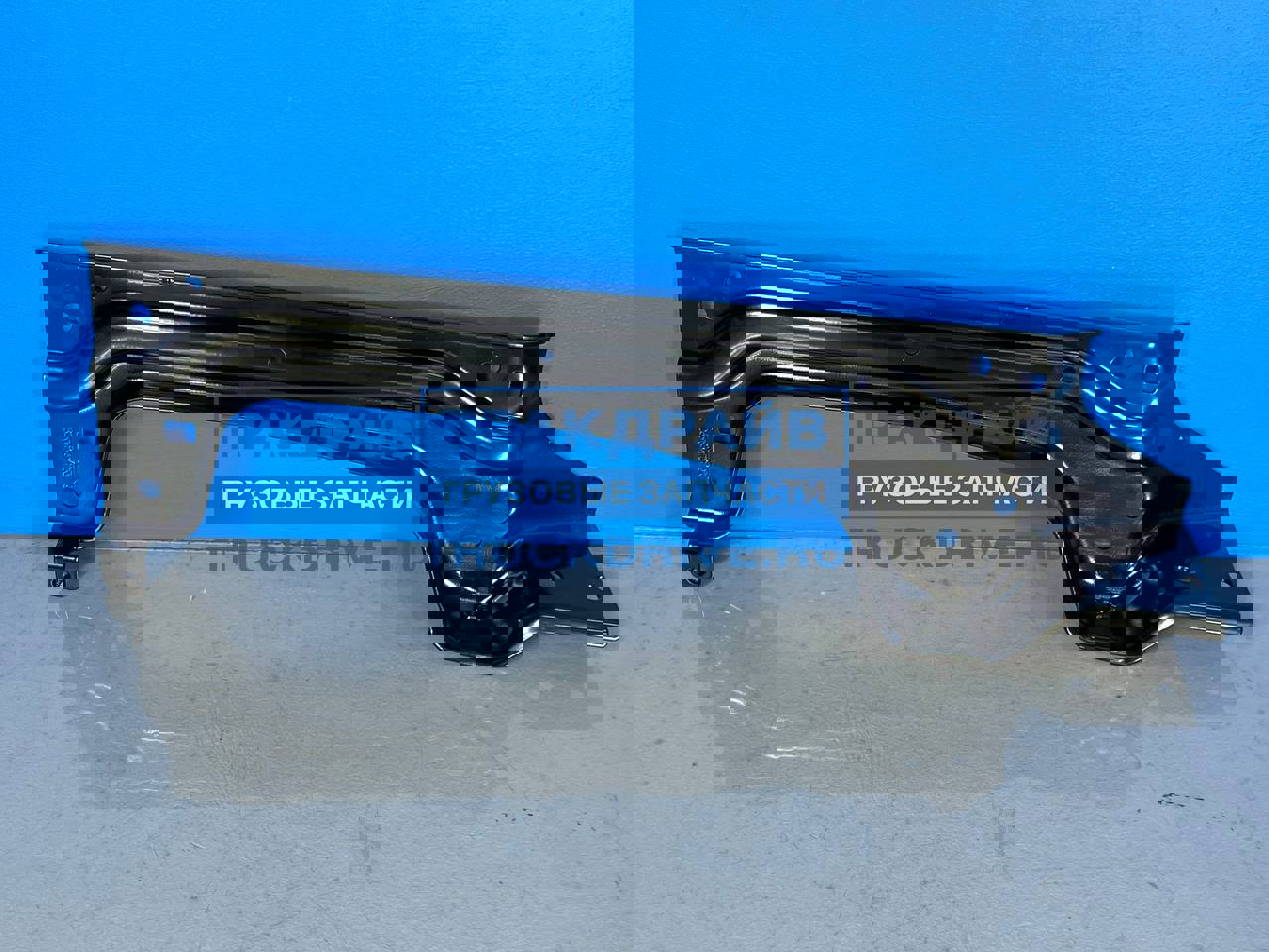 Кронштейн для Volvo FM FH (крыло переднее) 82690799 VOLVO купить недорого