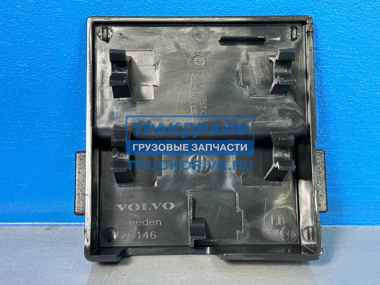 Накладка петли Volvo FH4 левая 82846118 VOLVO купить недорого