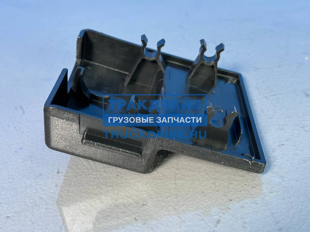 Накладка петли Volvo FH4 левая 82846118 VOLVO купить недорого