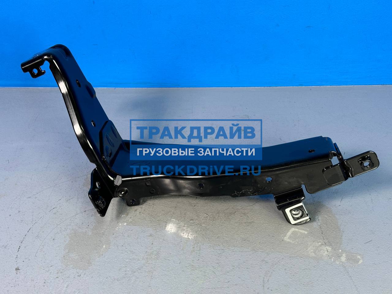 Кронштейн фары для Вольво ФШ 4 левый 84203734 VOLVO купить недорого