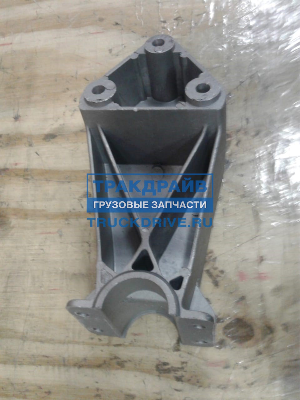 Крепление крыла DAF XF95 XF105 левого и правого TD06-61-042B TANGDE ...