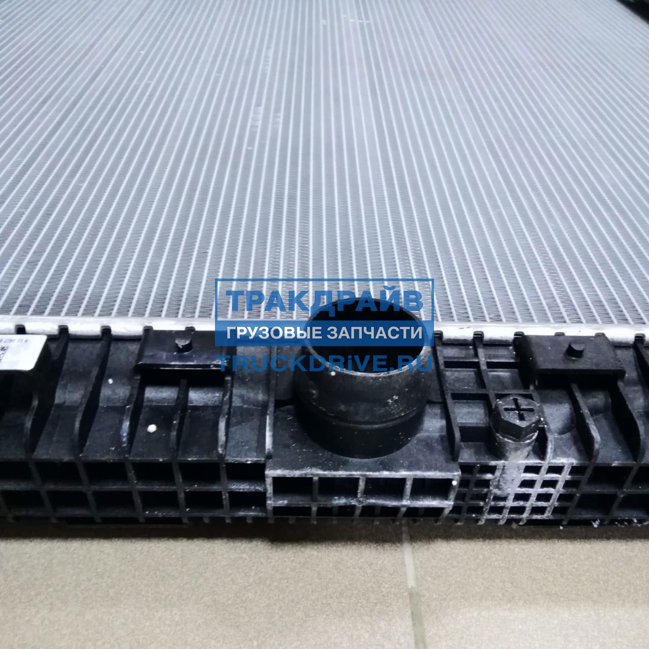 Купить радиатор Мерседес Актрос A9425001103